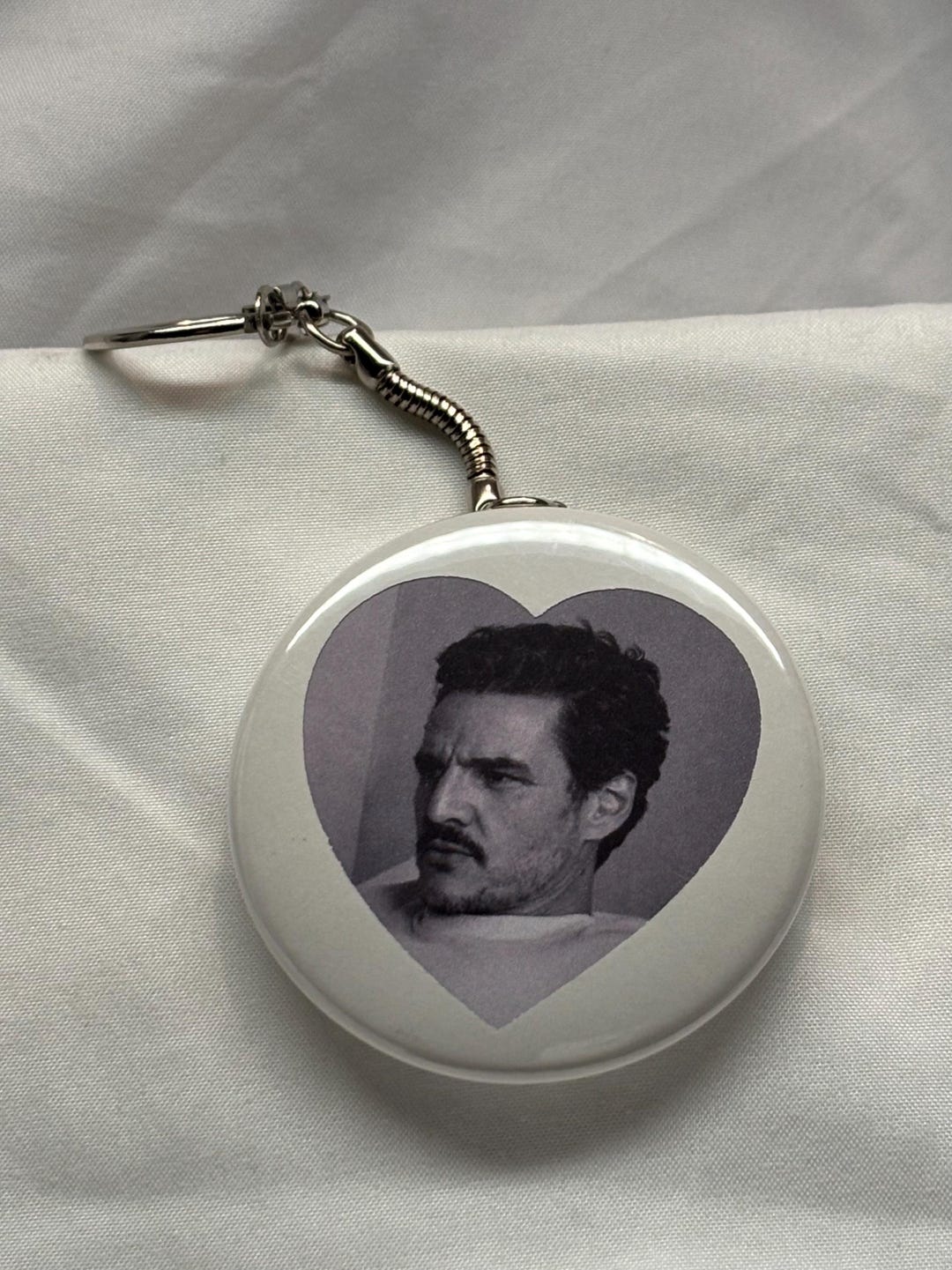 Black & White Pedro Pascal Keychain - Beige Heart - Etsy