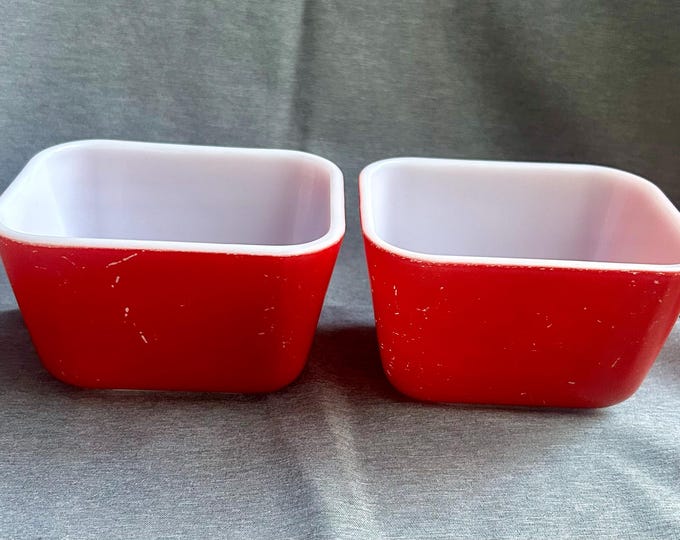 Pyrex Small Red Dishes, Vintage Pair of Red Pyrex Dishes 0501 - Etsy