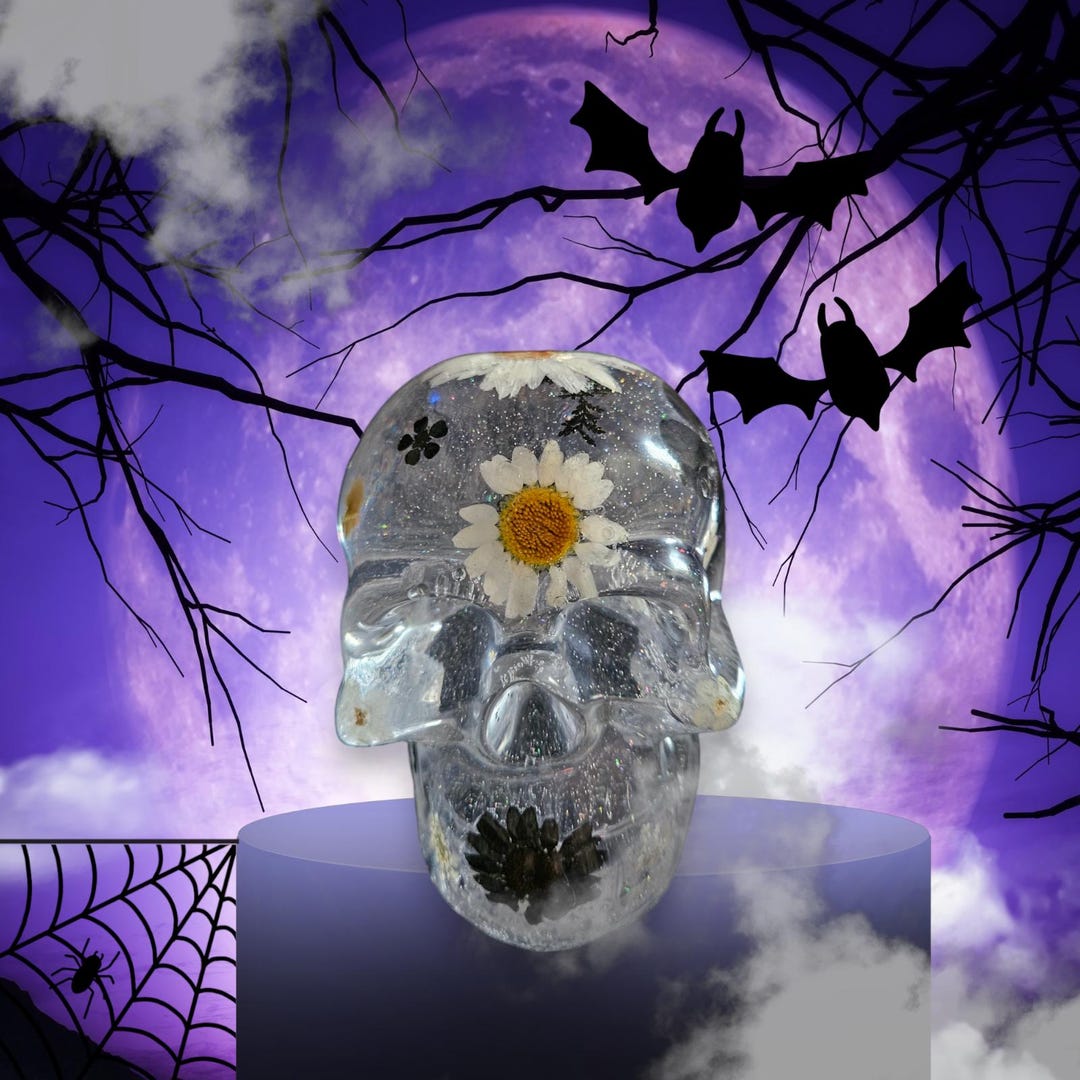 Epoxy Resin Skull With Black and White Dried Flowers - Etsy