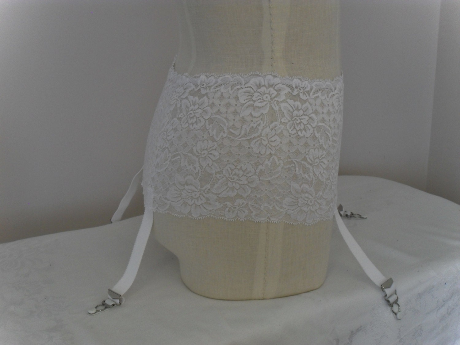 Garter Belt Retro Style in White Stretch Lace With White Garters - Etsy