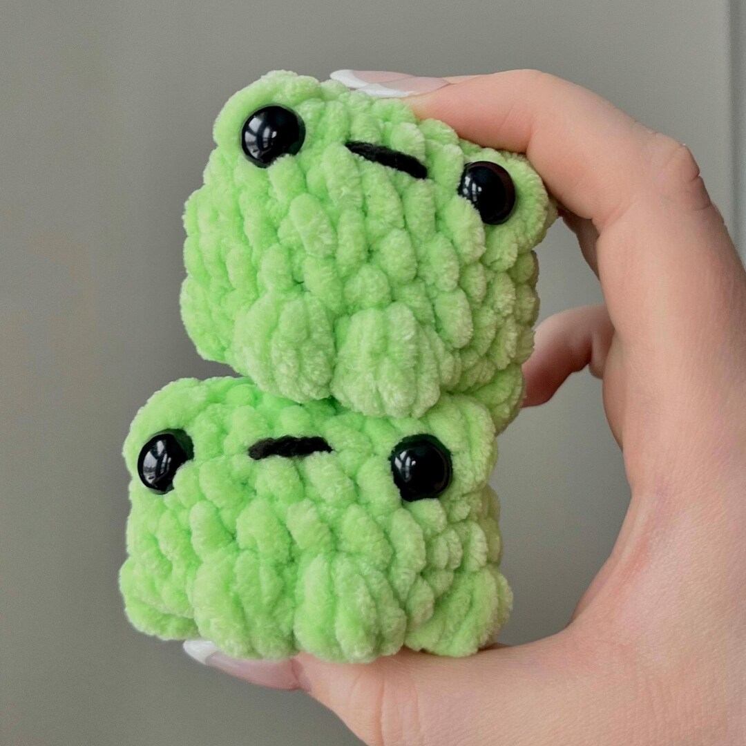 Mini Pocket Frog Crochet Plushie, Crochet Frog Plush, Frog Desk Pet ...