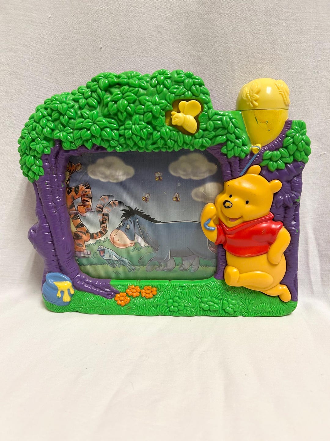 Vintage Disney WINNIE the POOH Wind-up Musical Scrolling TV Screen ...