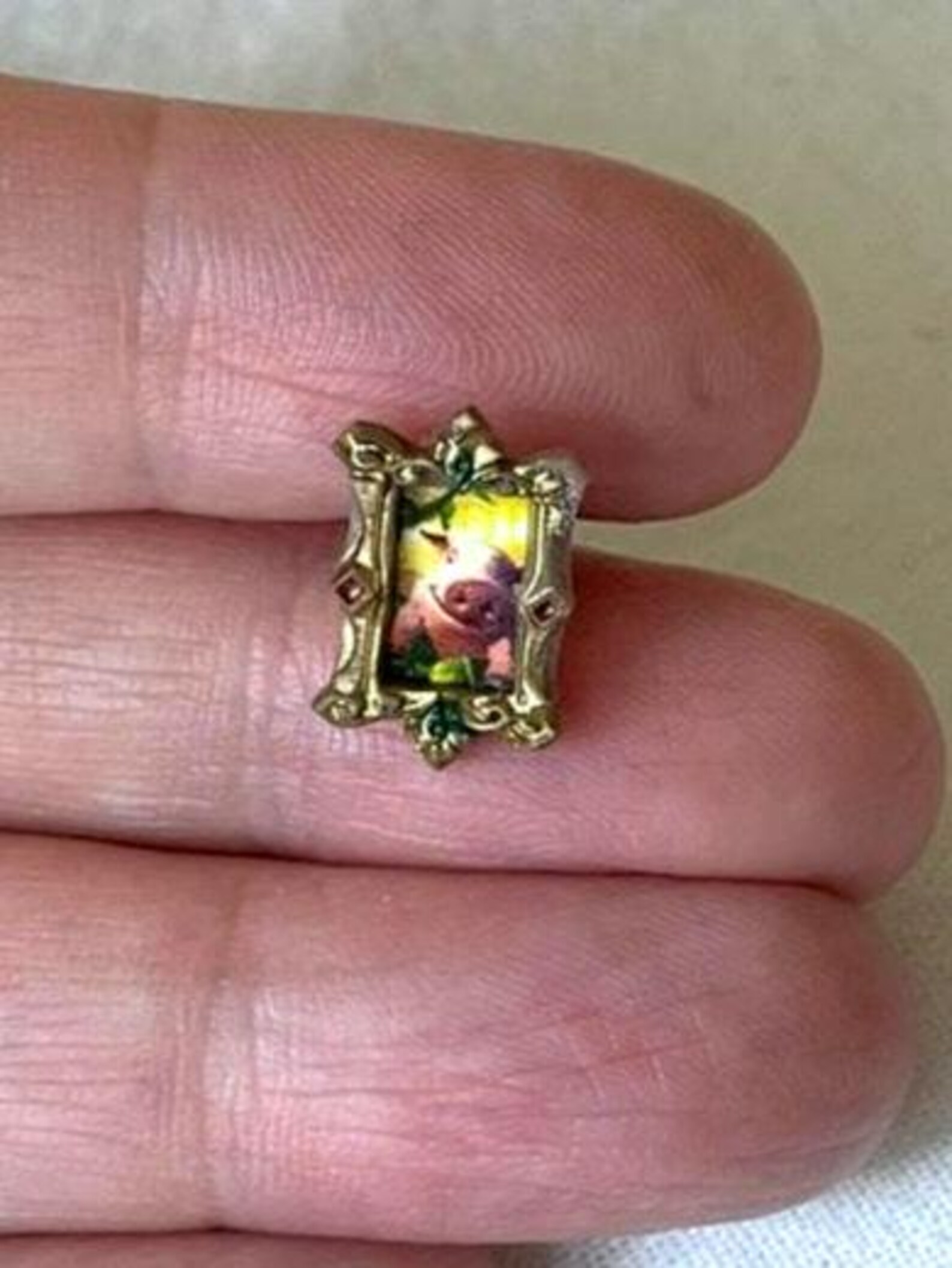 Pirates Thieves of the Seas Greedy as a Pig Gold Frame Earings - Etsy