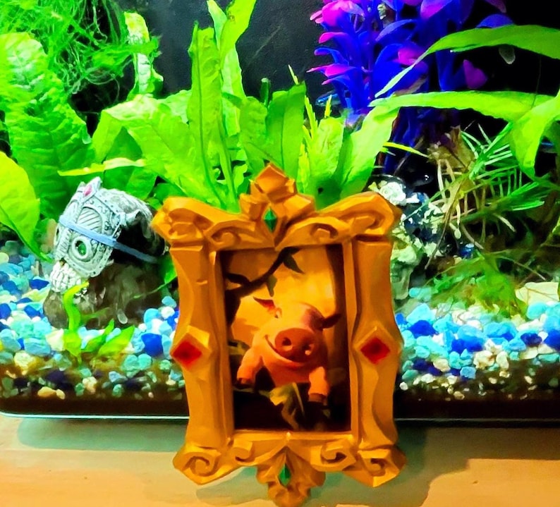 Thieves of Seas Greedy as a Cherished Pig Gold Frame Magnet & Ornament ...