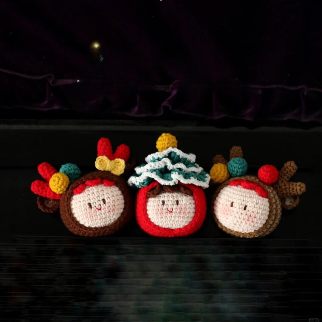 Crochet Patterns for Deer Mochi, Christmas Tree Mochi, Star Mochi - Etsy