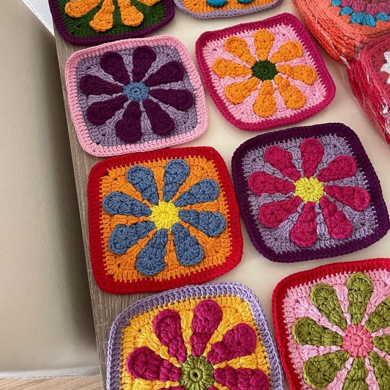 Retro Daisy Granny Square - Etsy