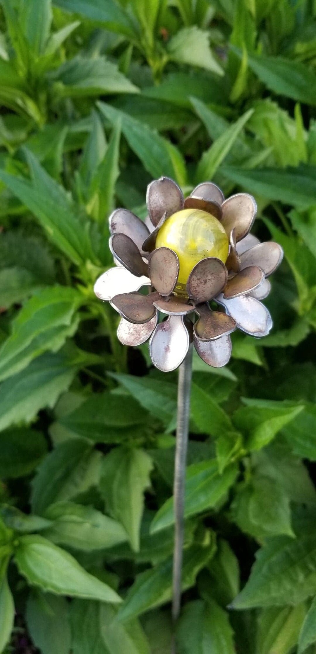 Metal Mum Flower Garden Stake - Etsy