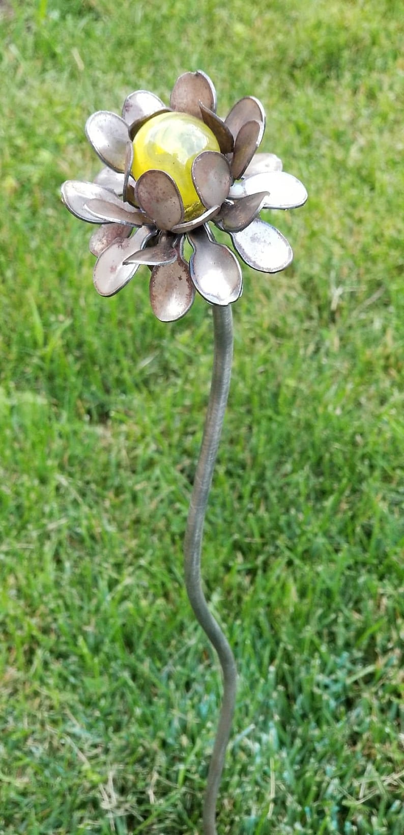 Metal Mum Flower Garden Stake | Etsy
