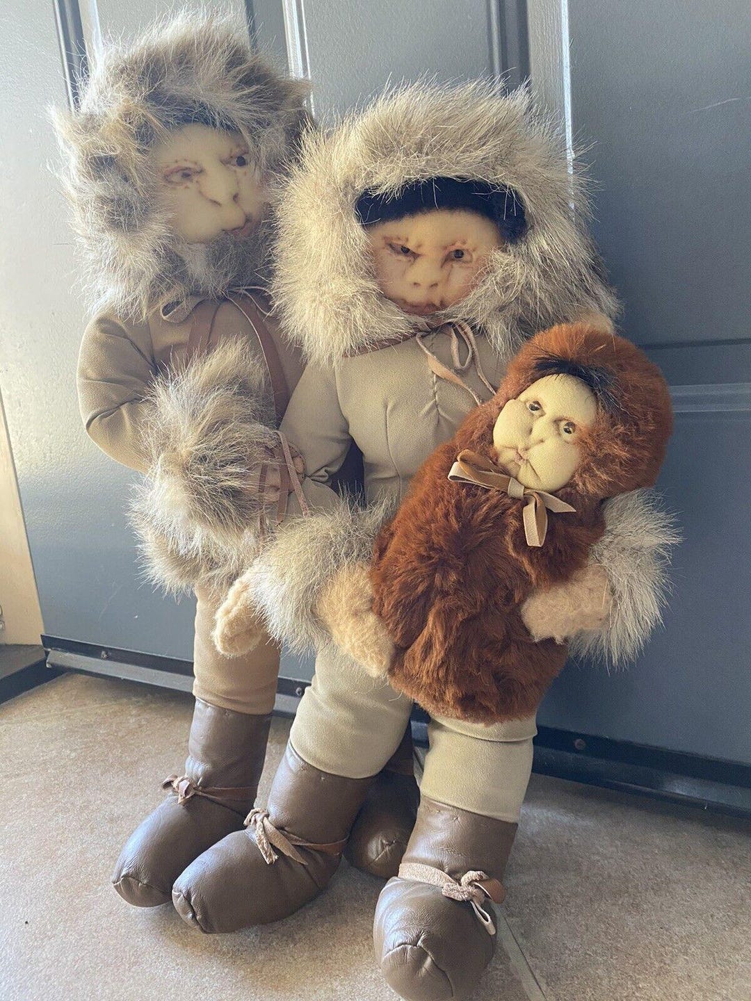 Vintage Alaskan Eskimo Dolls. Mom Dad and Baby Fur/felt/leather 22”x13 ...