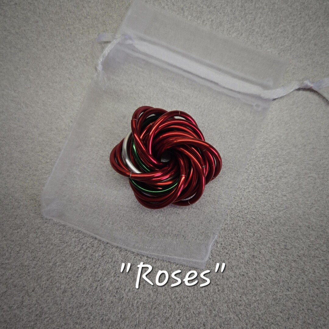 Valentines Day Mobius Ball Fidget Toy Desk Toy Stress Ball Chainmail ...