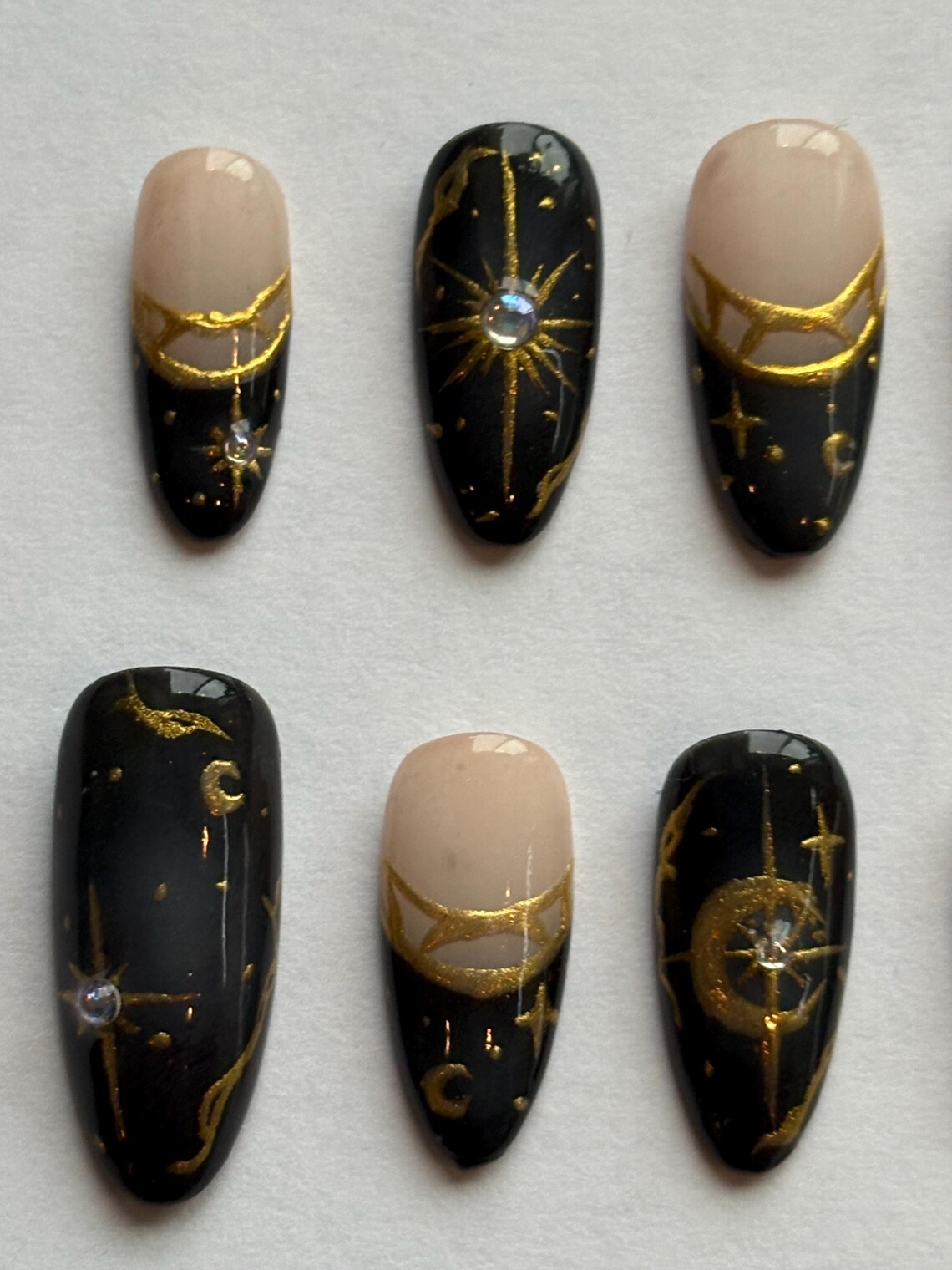 Mel Medarda Celestial Arcane Press on Nails, Black and Gold Nails, Gold ...