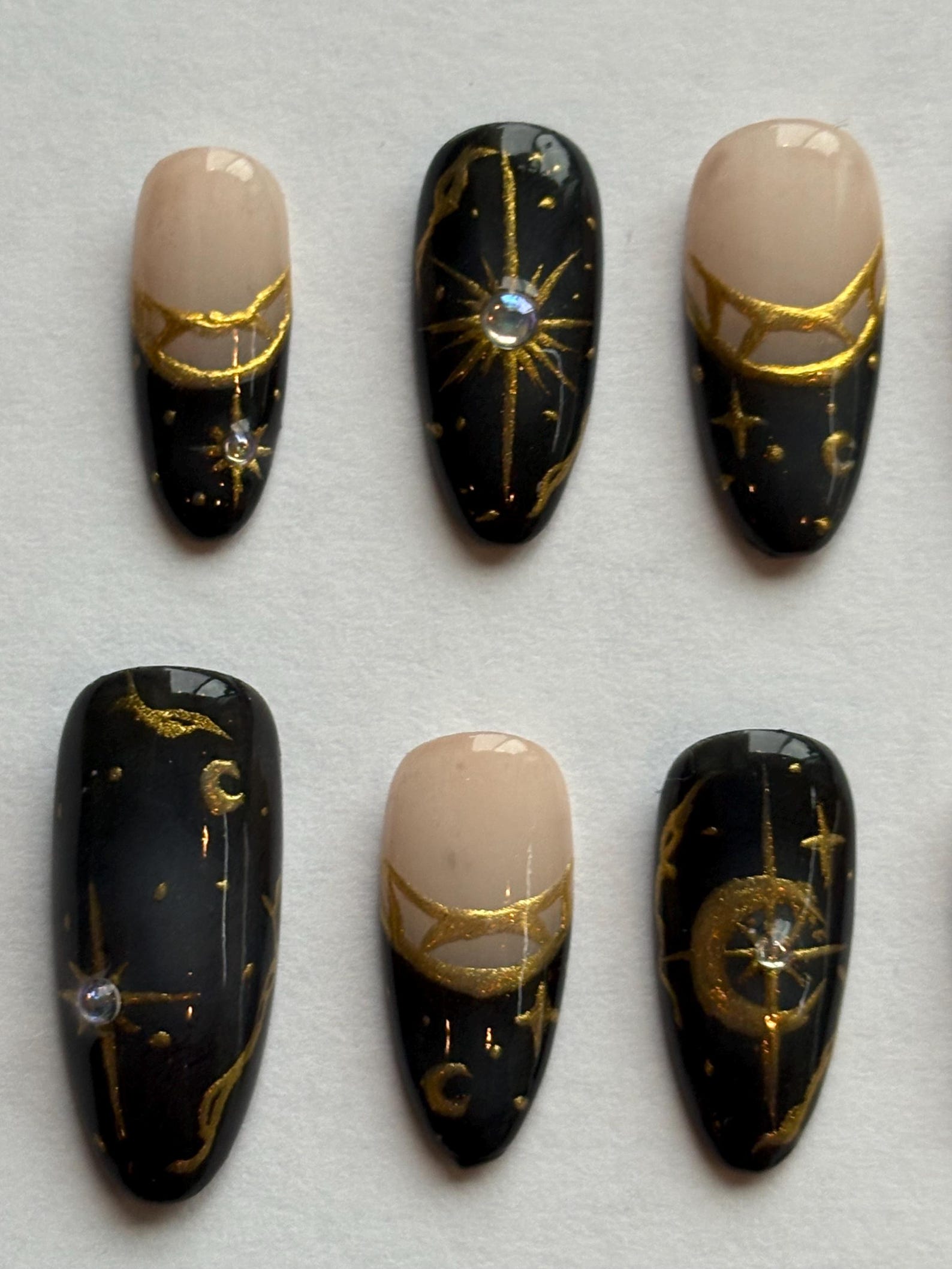 Mel Medarda Celestial Arcane Press on Nails, Black and Gold Nails, Gold ...