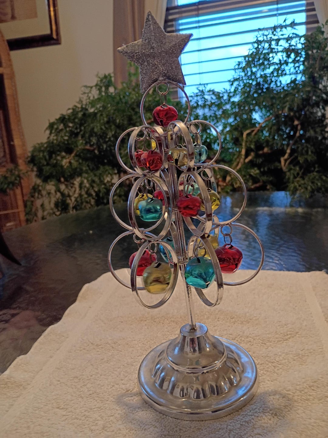 QQWW Metal Christmas Tree.. Treasuresbyflick - Etsy