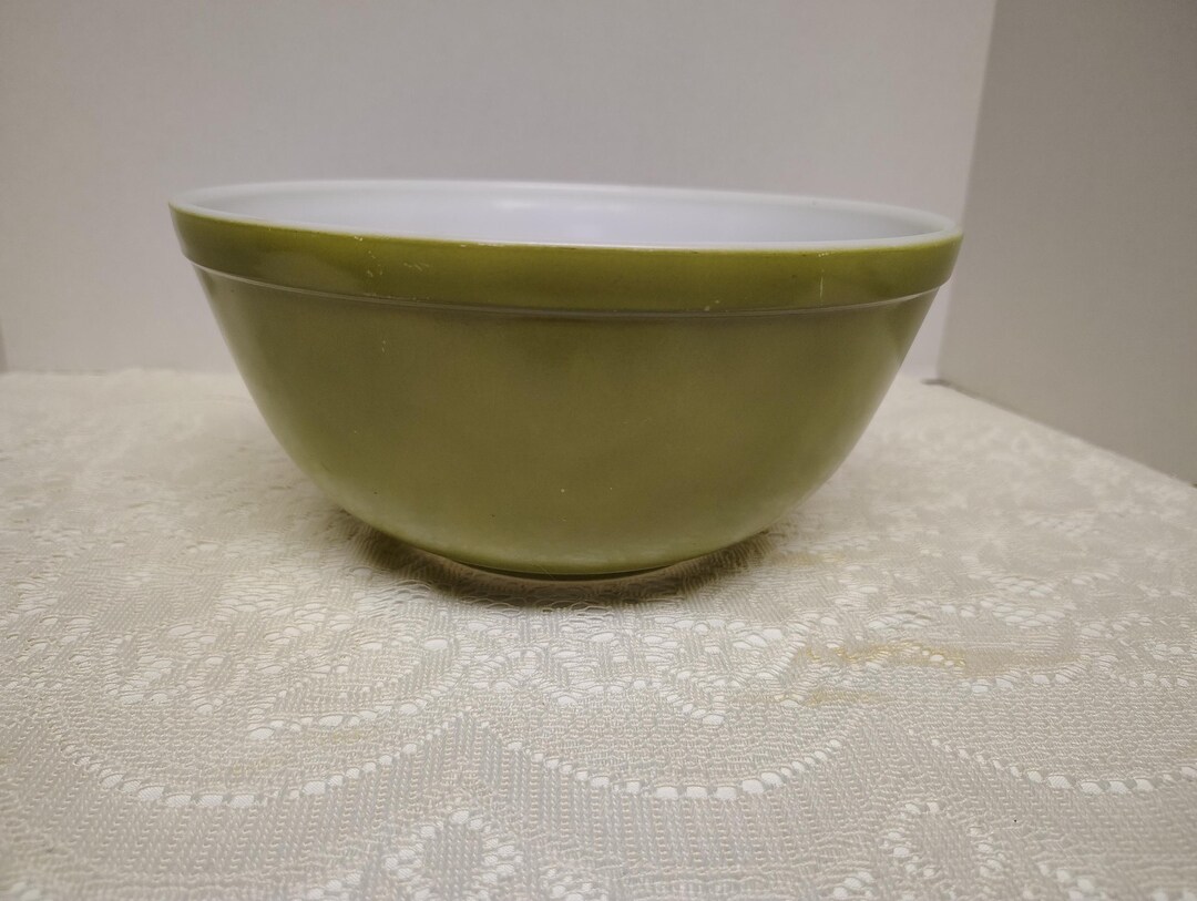 Vintage Pyrex Olive Green Mixing Bowl... Treasuresbyflick - Etsy