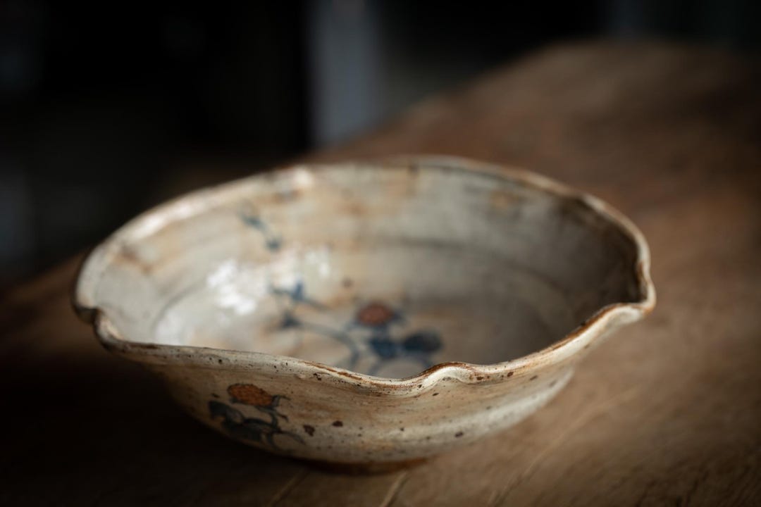 Hachi | Kashiki Ichigo Hachi | Japanese Pottery | Handmade ...