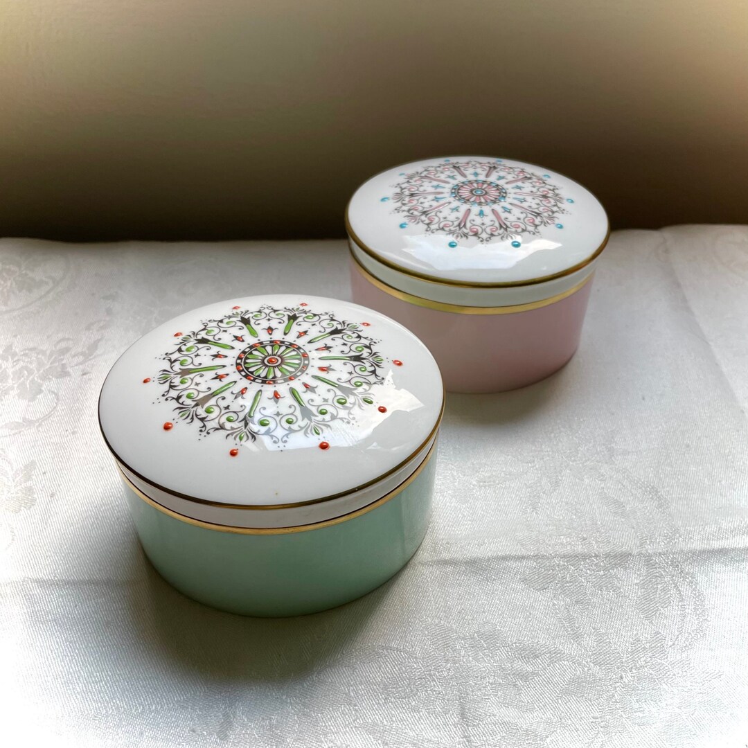 Pair of Royal Worcester Round Boxes Bone China, Dressing Table, Trinket ...
