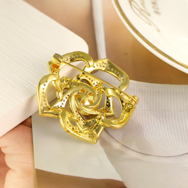 Stunning Rose-shaped Gold Brooch With Zirconia and Pearl, Luxurious ...
