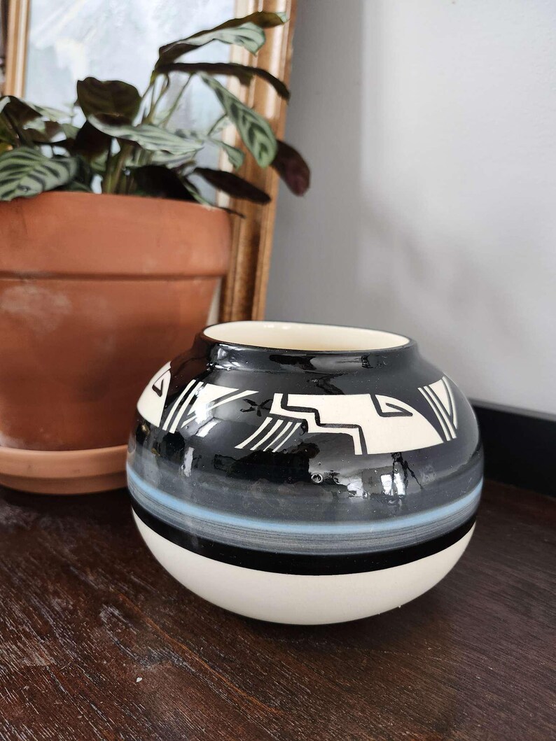 Vintage Ute Mountain Tribe Pottery Ceramic Pot Signed Ute Mtn Tribe ...