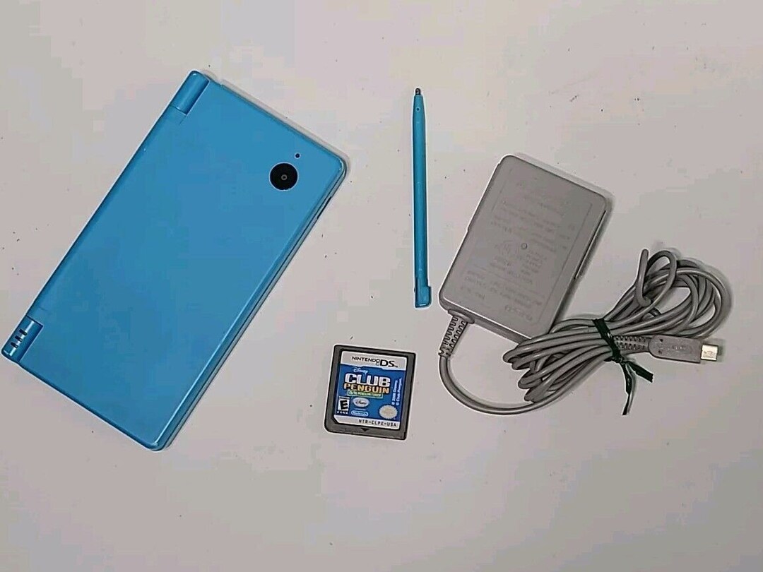 Nintendo Dsi Console Blue With Game Original Charger and Stylus Tested ...