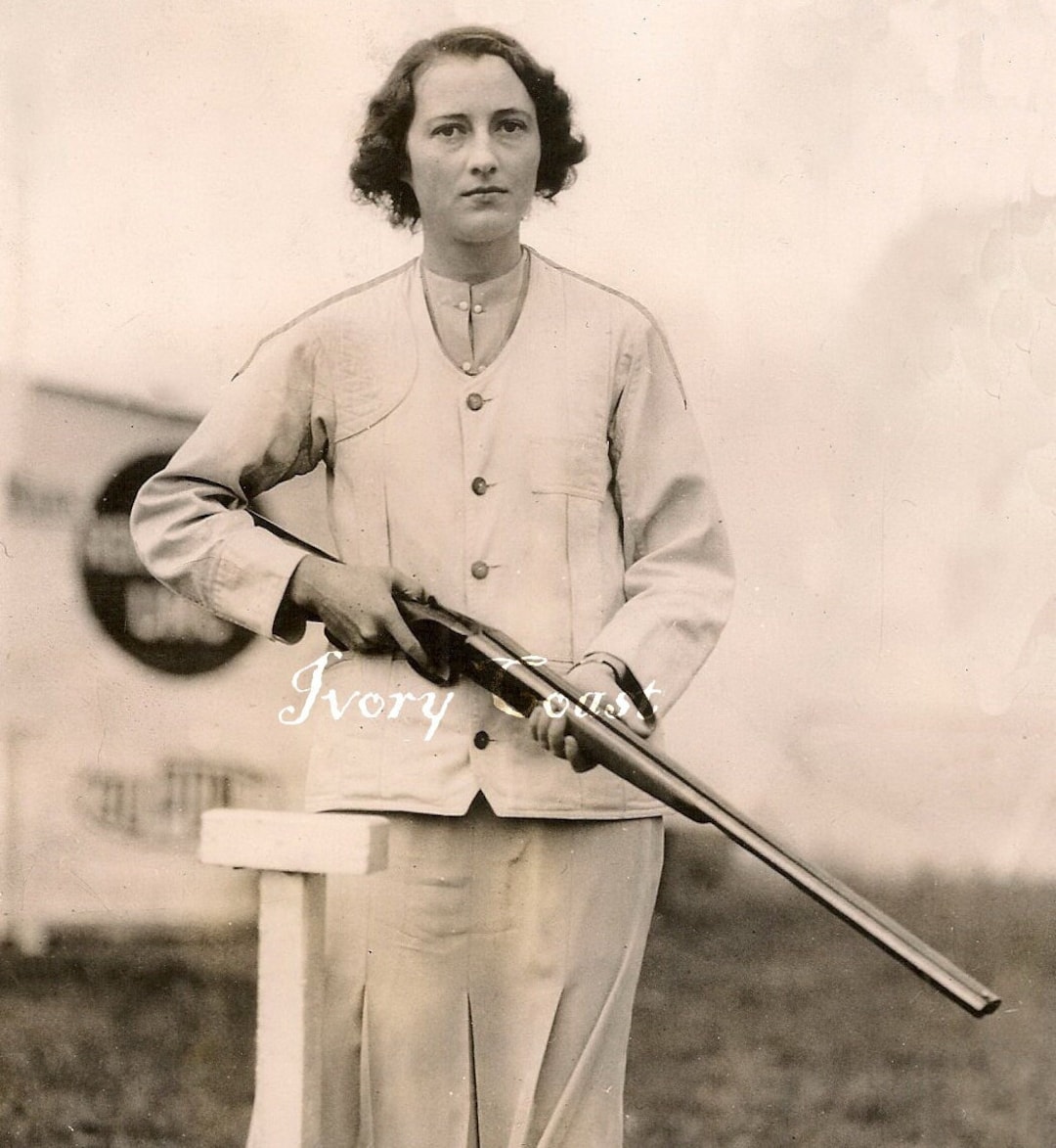 Shotgun Angry Woman Vintage Photo. Digital Download. Instant, Transfer ...