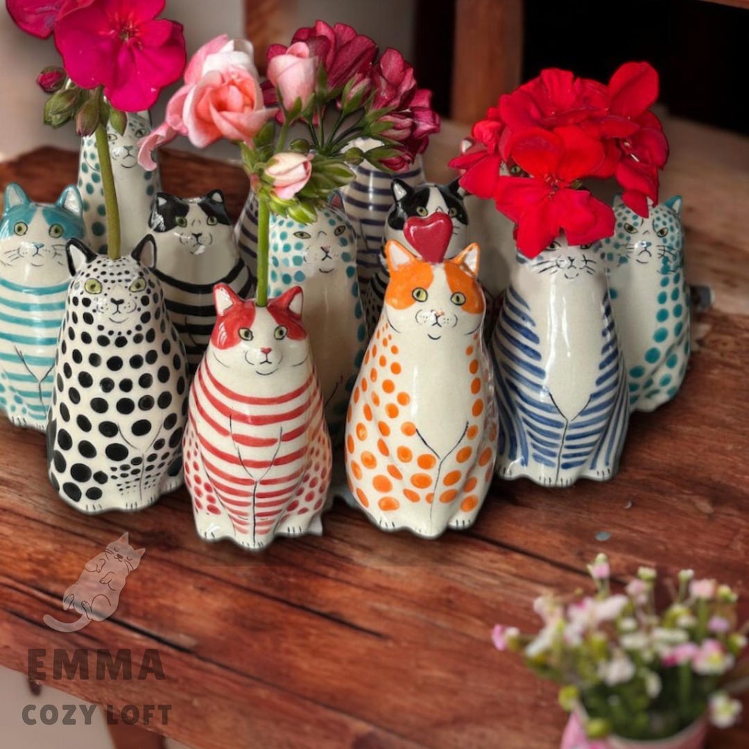 Resin Cat Vase With Polka Dots | Cute Bud Holder for Desk, Shelf, Table ...