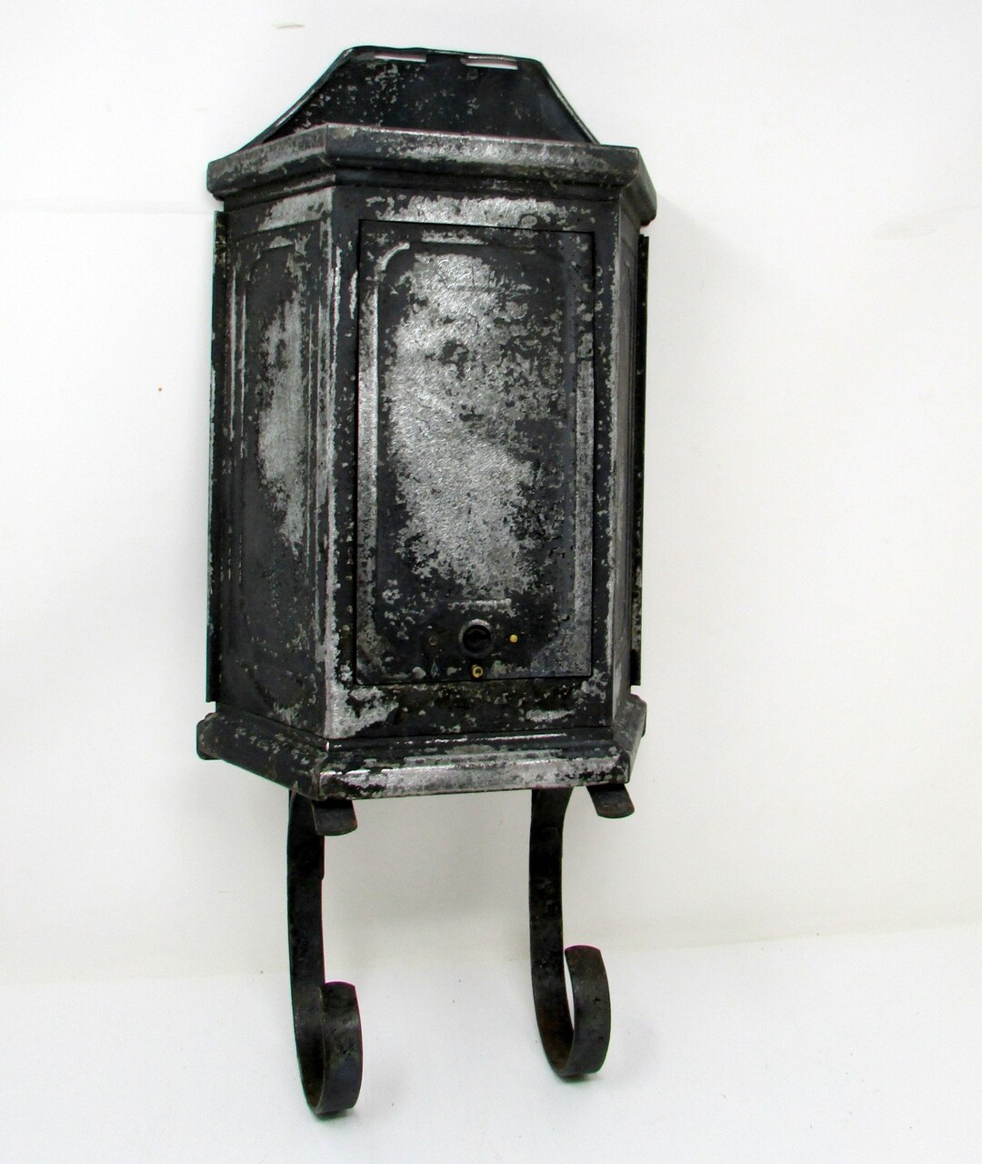 Vintage Black Metal Wall Mount Mail Box Tudor Mailtainer USA Missing ...