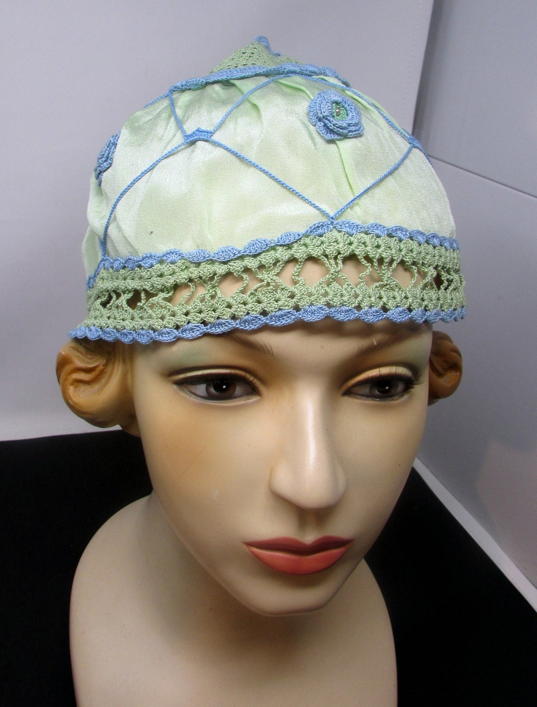 Vintage Flapper Night Cap Cloche Cap Hat 1920s Hat Green Satin With ...