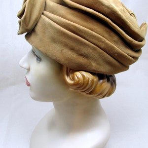 Vintage Velvet Turban or Cloche Style Hat Really Cute Big Velvet Rose ...
