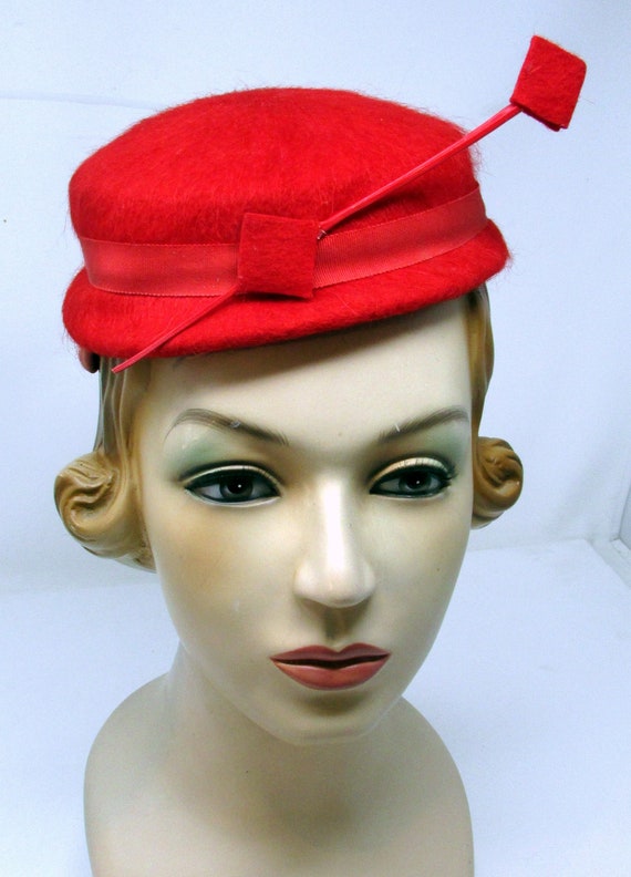 Vintage vintage red hat - Gem