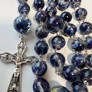 Handcrafted Resin Rosary With Preserved Flower Petals – A Prayerful ...