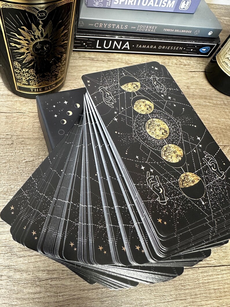 Luna Somnia Tarot Deck - Etsy UK