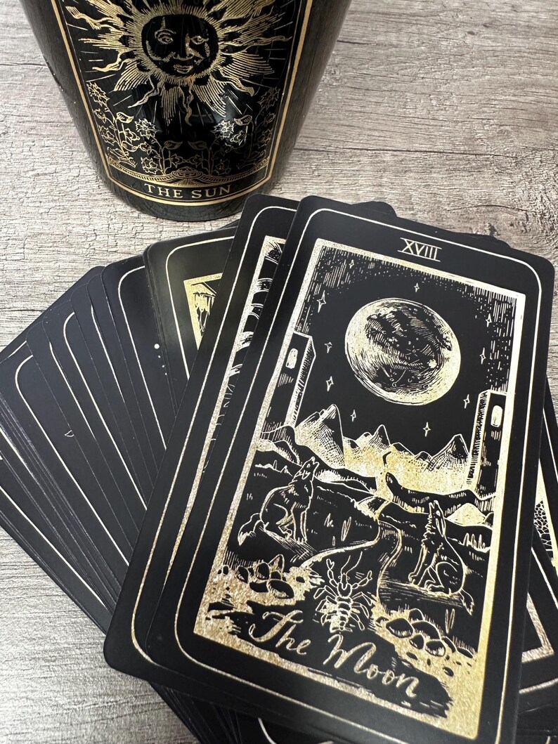 Luna Somnia Tarot Deck - Etsy UK