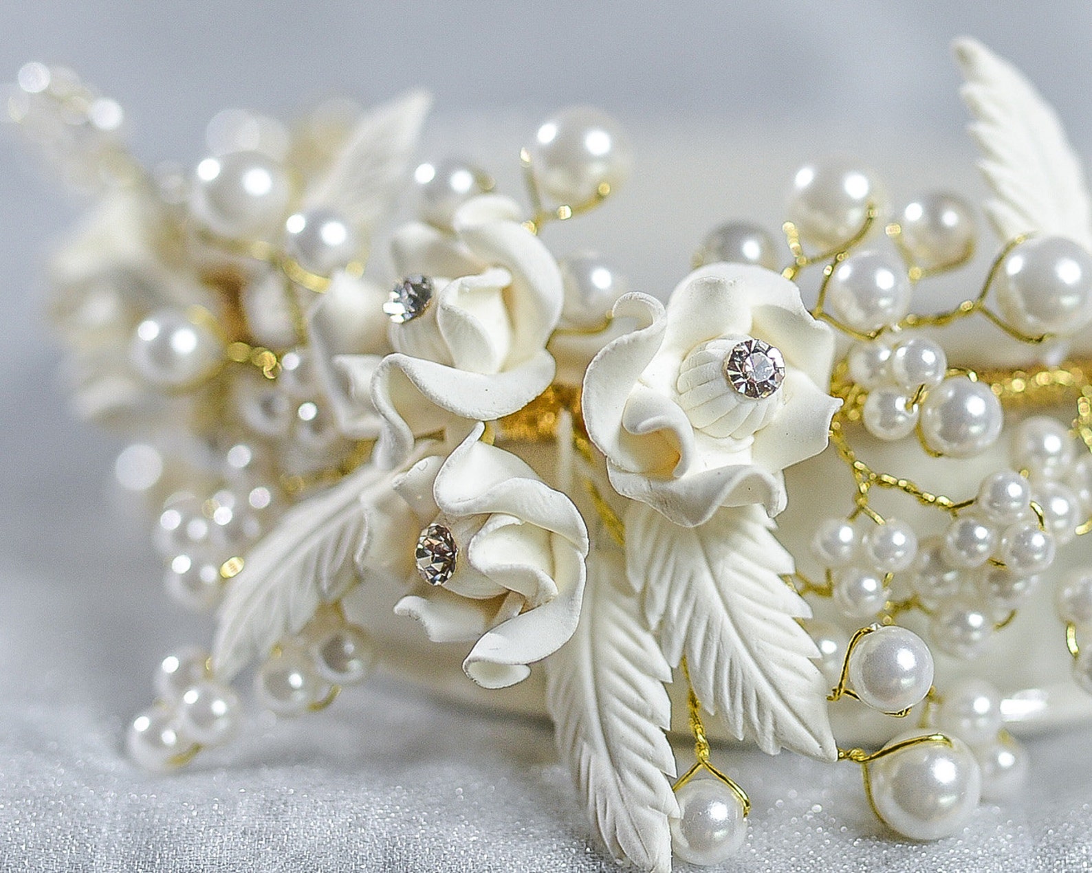 Gold Vintage Rose Pearl Cake Topper Base - Etsy