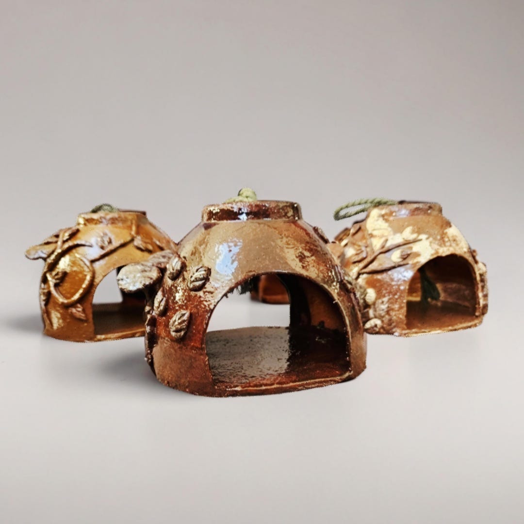 Woodland Forager Ceramic Bird House – Garden Shelter for Small Wings ...