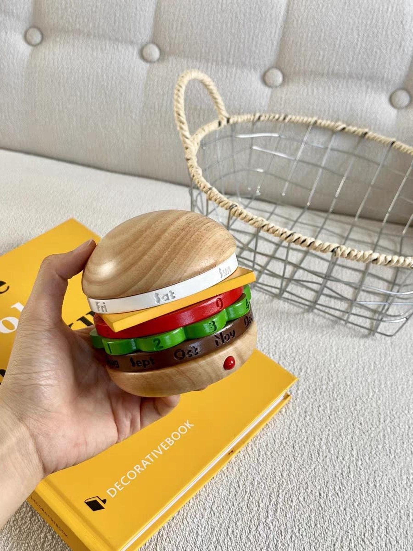 Wooden Hamburger Calendar Decoration Perpetual Calendar Rotating Desk ...
