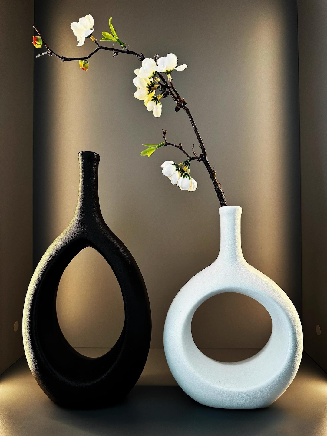Modern Minimalist Ceramic Vase Abstract White Flower Vase Contemporary ...