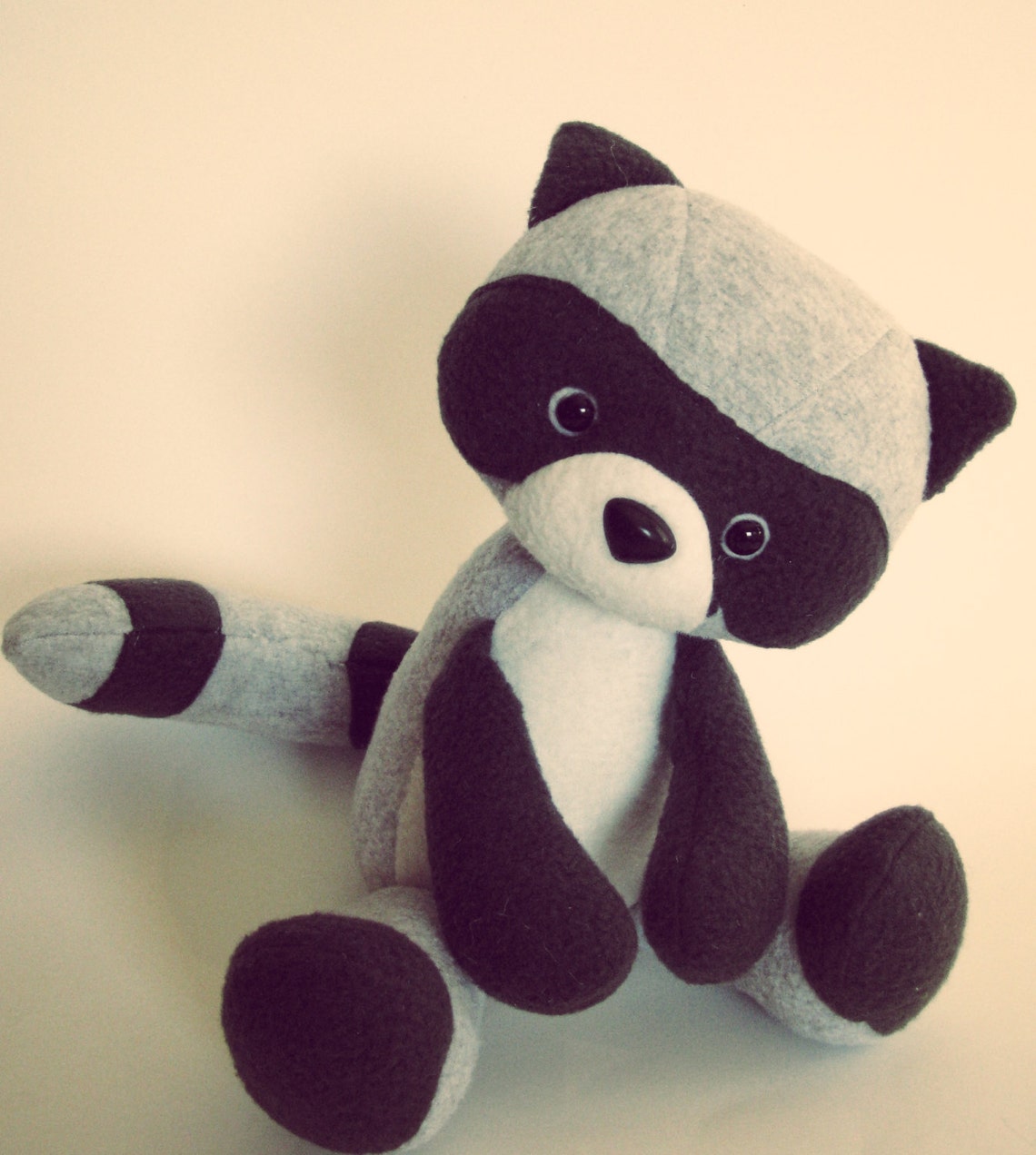 Rae the Raccoon / Softie Series - Etsy Sweden