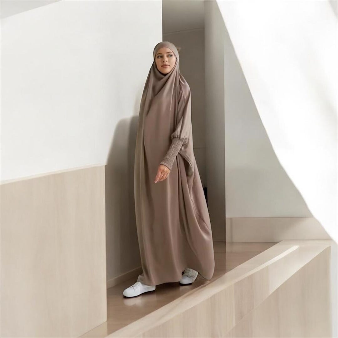 Elegant Khimar Abaya Dress. Hijab – Loose Modest Islamic Prayer Dress ...