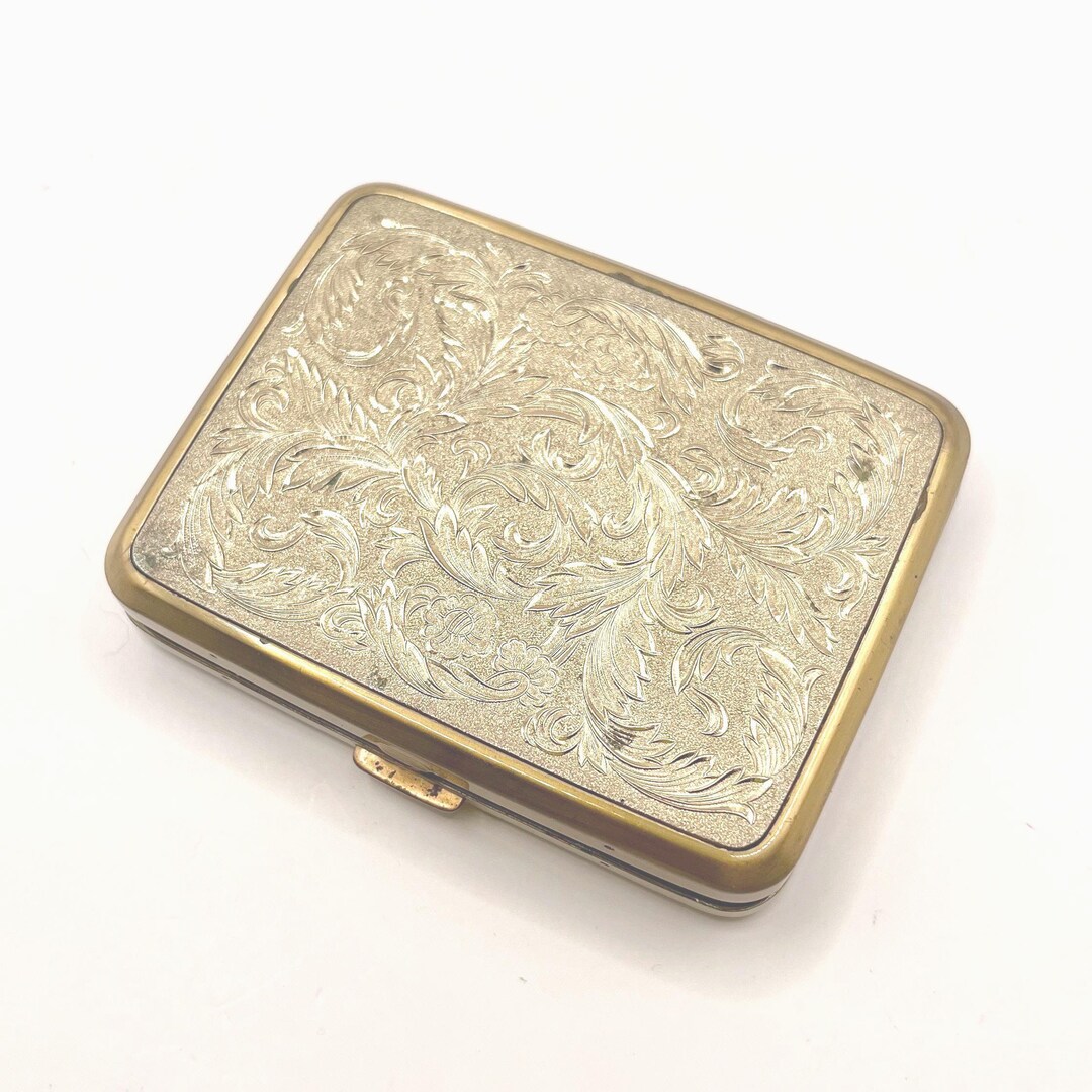 Engraved Shiseido De Luxe Cream Pact Compact, Mid Century Vintage ...