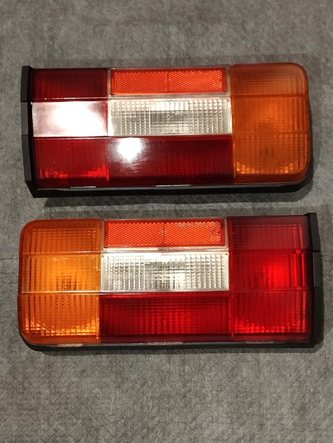 Lada 2106 Zhiguli LADA NIVA 4X4 Rear Tail Lights Pair - ORIGINAL ...