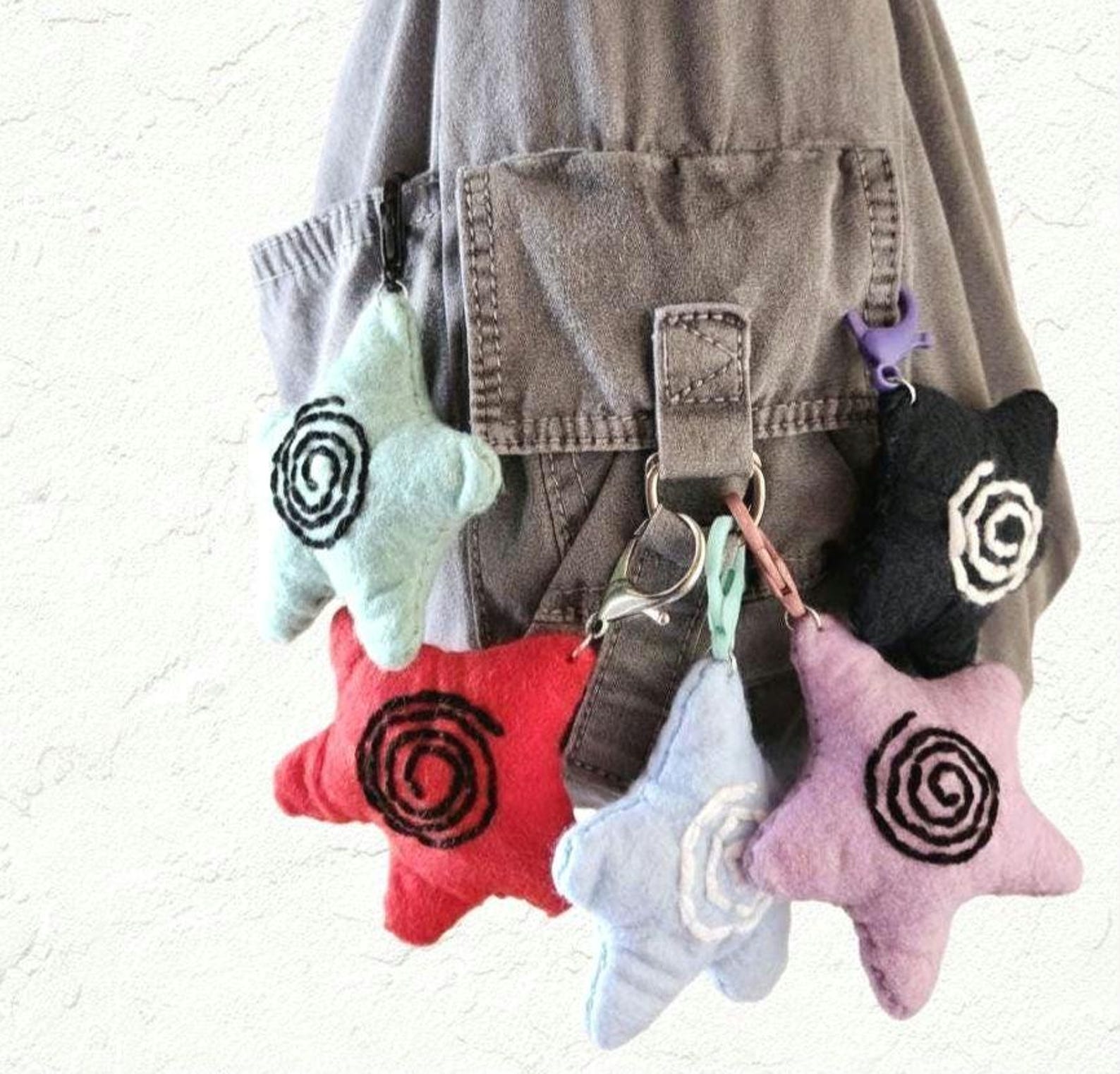 Y2K Plush Star Keychain, Spiral Felt Bag Charm, 90s Kawaii Accessory - Etsy