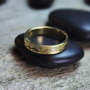 Engraved Vermont Mountain Band 14 Karat Gold, 4mm Band, Mountain ...