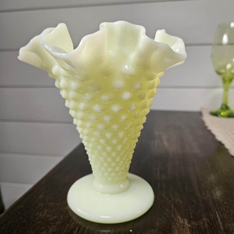 Vintage Fenton Uranium Milk Glass Vase - Etsy