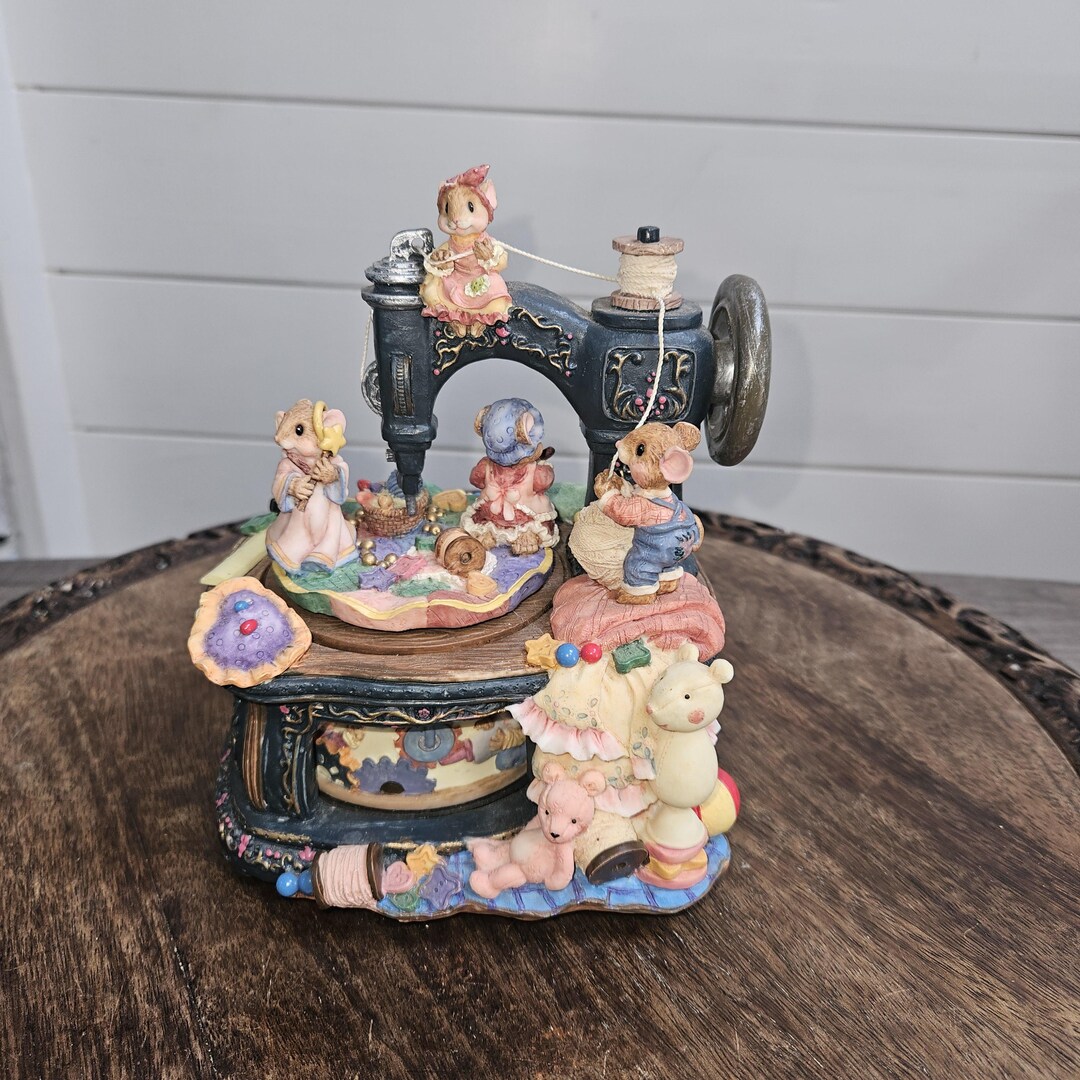 Vintage Sewing Machine With Mice Music Box - Etsy