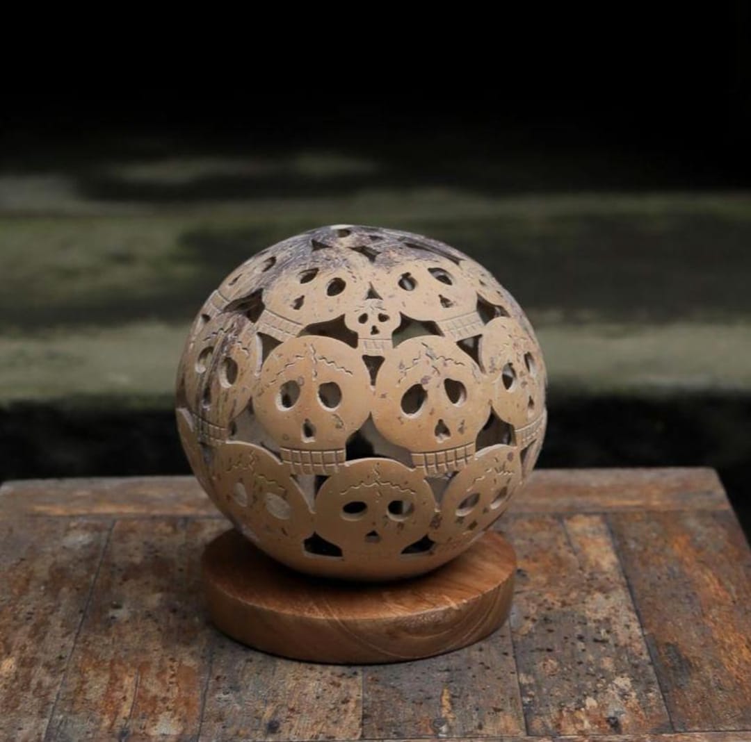 Handcarved Coconut Shell Skull Table Lamp: Balinese Art, EU Plug - Etsy