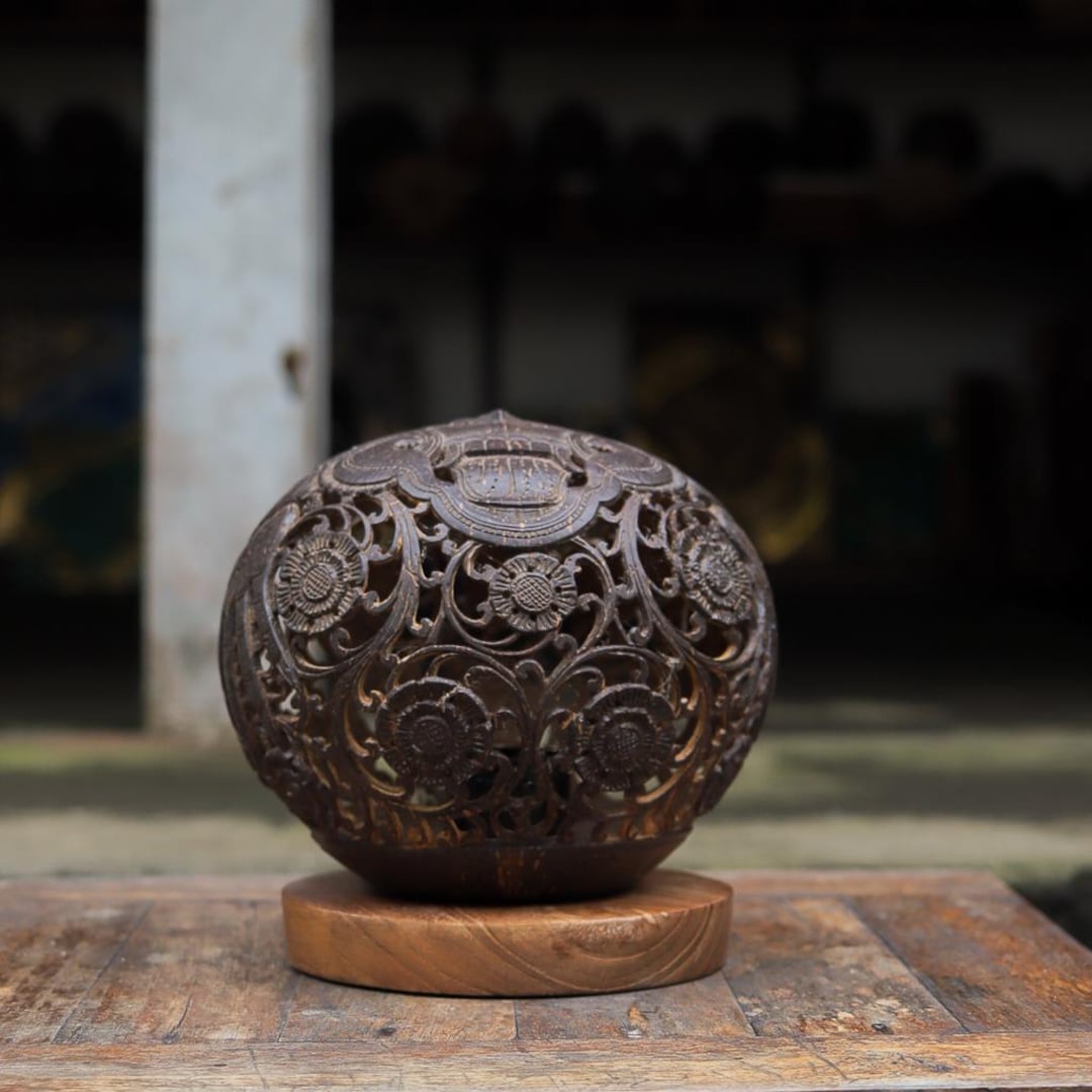 Handcarved Coconut Shell Table Lamp: Balinese Boma Design - Etsy
