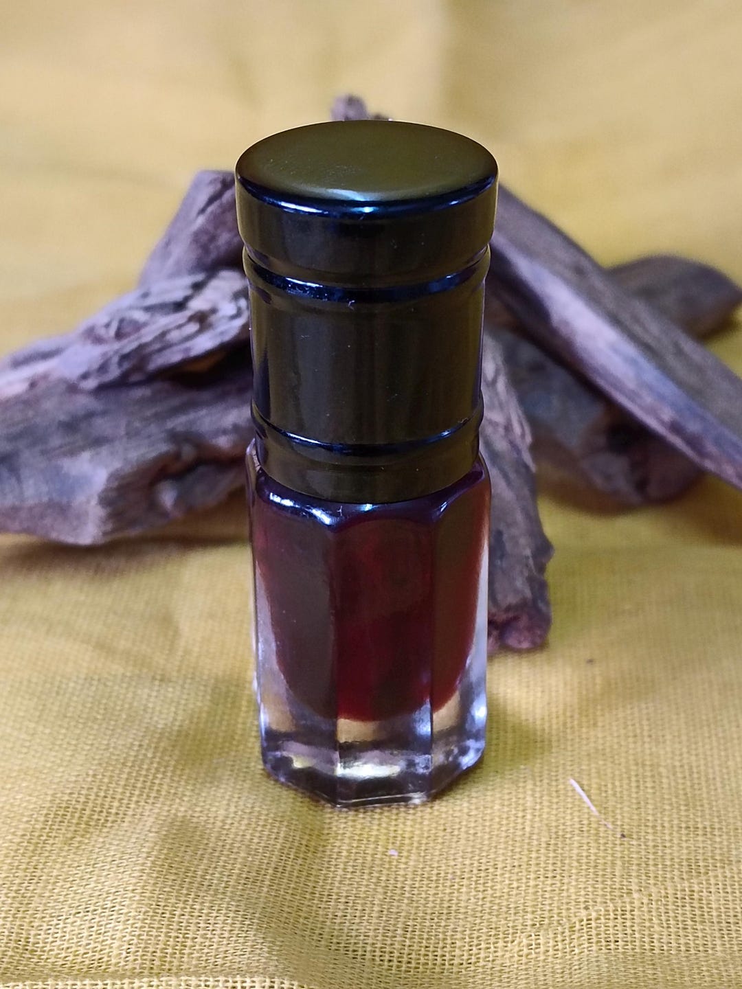 2.5g AA Malaysian Smoky Oud Oil 2016 Malaysia Plantation Tree (no ...