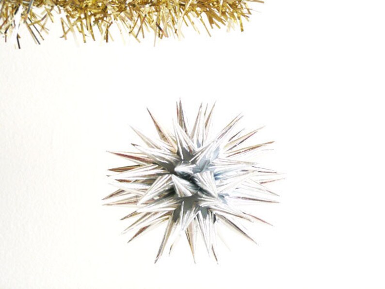 Modern Silver Christmas Star Ornament Holiday Home Decor Ball Spiky ...