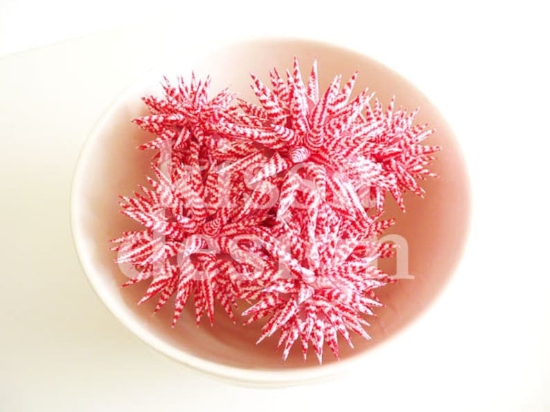 Red and White Christmas Ornament Spiky Paper Star Christmas Tree Ball ...