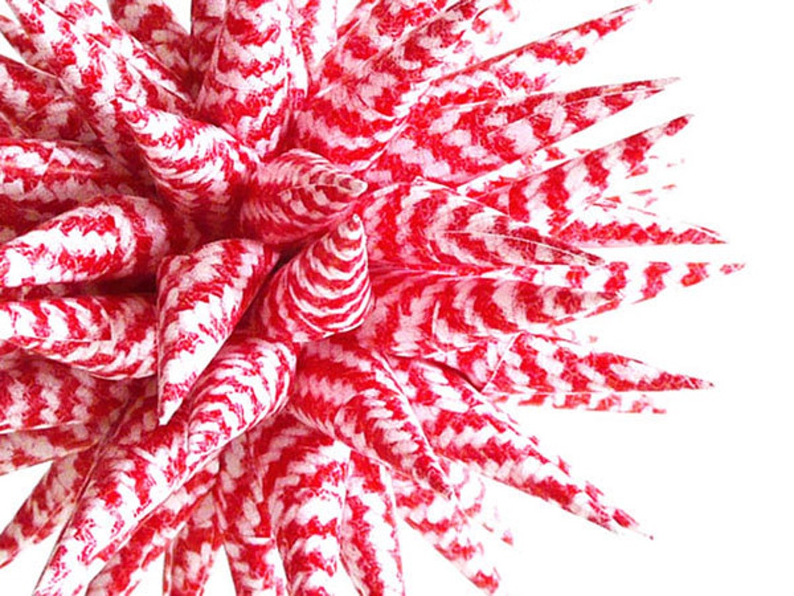 Red and White Christmas Ornament Spiky Paper Star Christmas Tree Ball ...